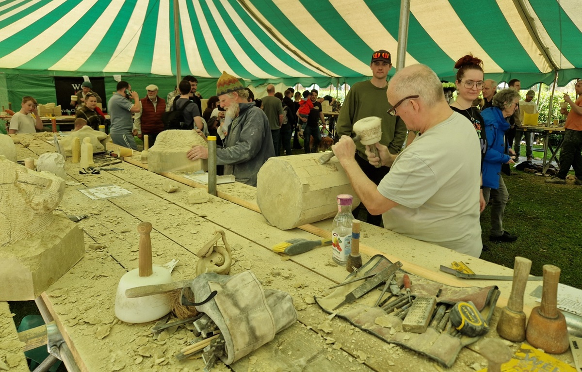 Thousands see stone carvers in action - Wells Voice
